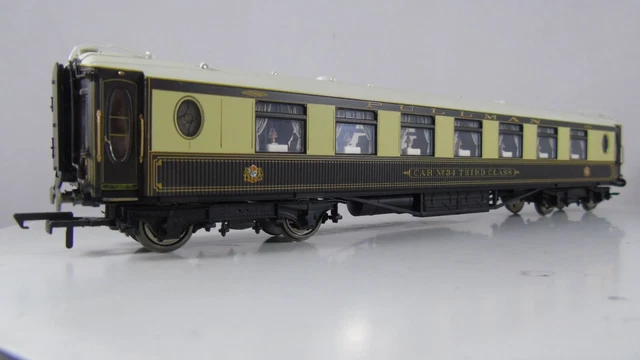HORNBY R4144A PULLMAN 3rd Class Parlour Car £37.50 - PicClick UK