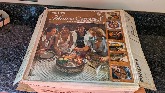 PHILIPS HOSTESS CAROUSEL. Electrically heated server. Rotates. Lid ...