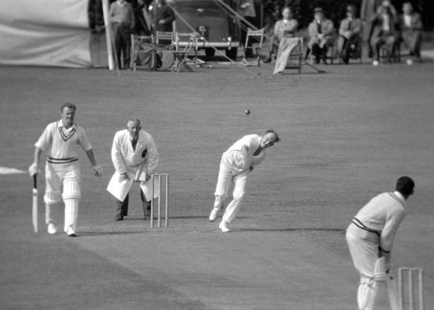FRANK TYSON BOWLING To Roy Marshall In His Last Match 1960 OLD CRICKET ...