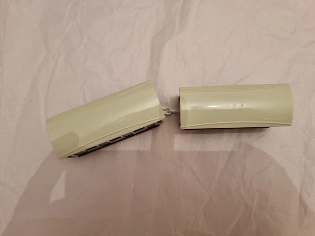 THOMAS THE TANK Engine & Friends TRACKMASTER MIGHTY MAC COACH'S X 2 ...