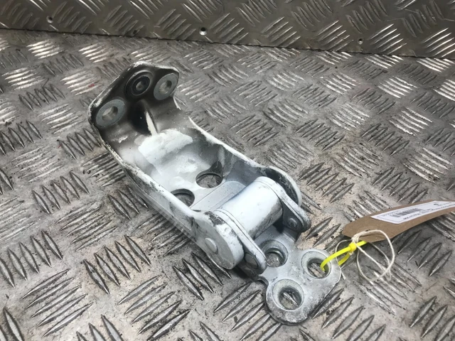 LDV MAXUS V90 Deliver 9 2.0TD 2020-On Rear Door Hinge Lower Left N/S ...
