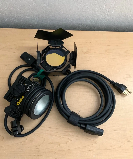 LOWEL VIP PRO P2-101 Focusing Flood w/Detachable Barndoors Yelow Filter ...