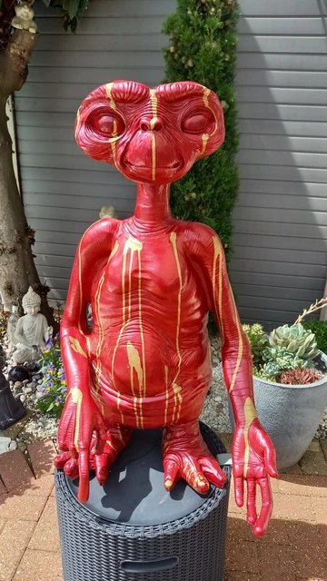 LIFE SIZE E.T Extra Terrestrial Film Prop Statue Iron Man Colours £285. ...