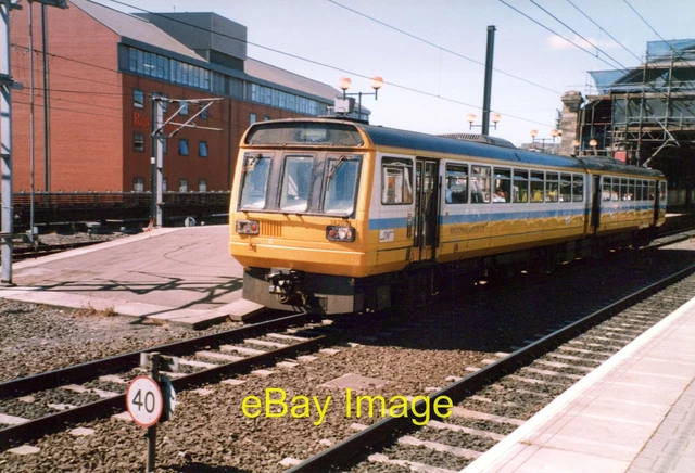RAILWAY PHOTO 6X4 DMU Class 142 142021 Tyne & Wear PTE Newcastle ...