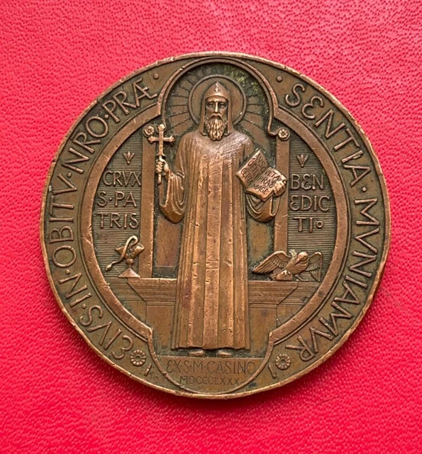 BELLE MÉDAILLE EN bronze, religieuse, "SENTIA MVNIAMVR EIVS IN OBITV ...