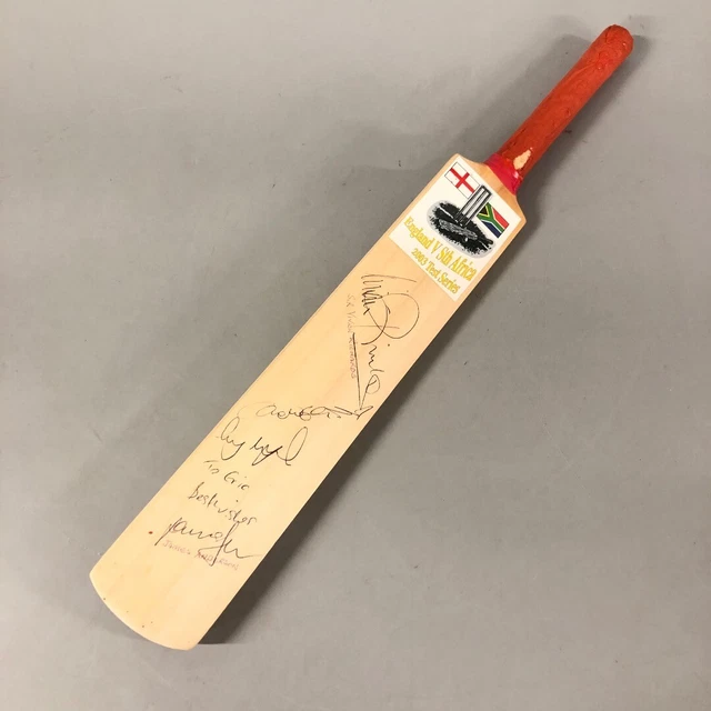 SIGNED ENGLAND VS. South Africa Mini Cricket Bat Richards Anderson 2003 ...