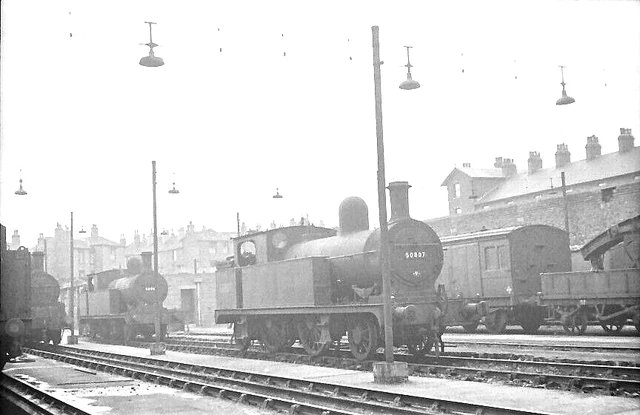 CASSERLEY NEGATIVE 35MM 50807 ON LOW MOOR SHED 5/9/1953 £3.99 - PicClick UK