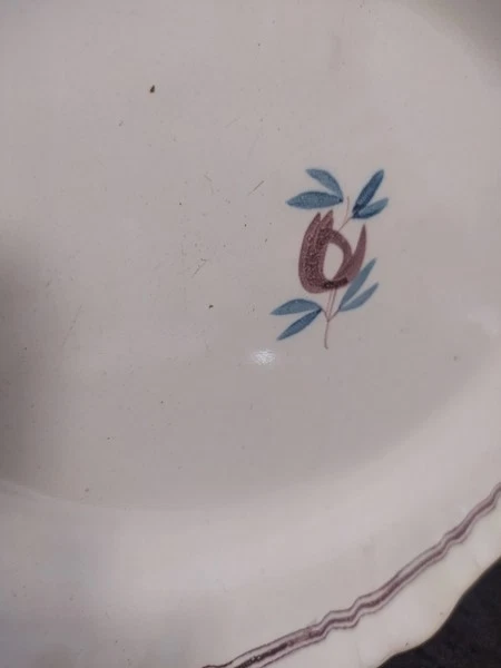 PLAT OVALE À décor de fleur et galon, XVIIIème Bordeaux EUR 75,00 ...