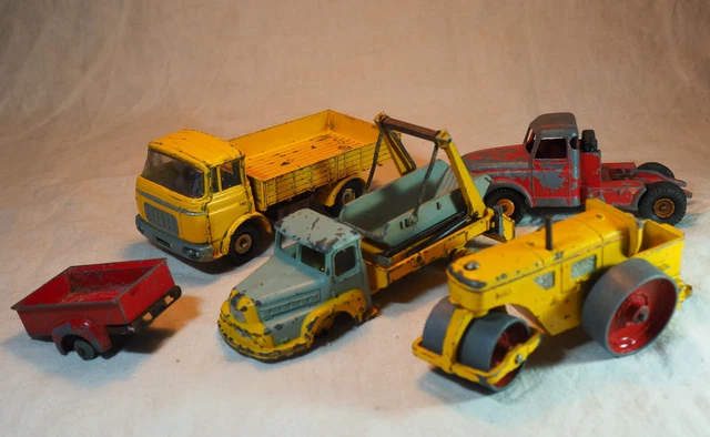 DINKY - LOT 5 dinky utilitaires et camions RICHIER GAK UNIC WILLEME ...