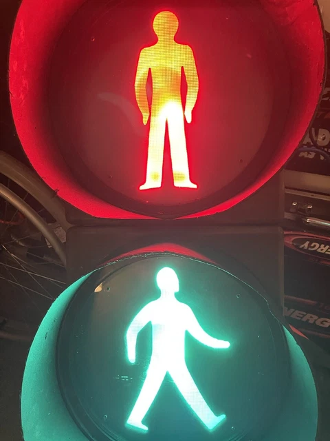 SIEMENS RED MAN Green man Pedestrian traffic lights £60.00 - PicClick UK