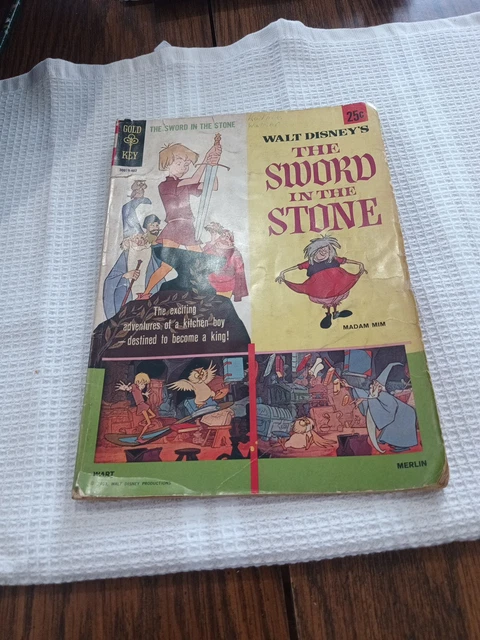 WALT DISNEY’S SWORD in the Stone 1963 Gold Key Comics Book Vintage $4. ...