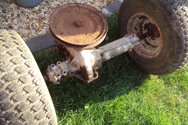 MTD LAWNFLITE RIDE on mower transaxle - gearbox - back axle and wheels ...