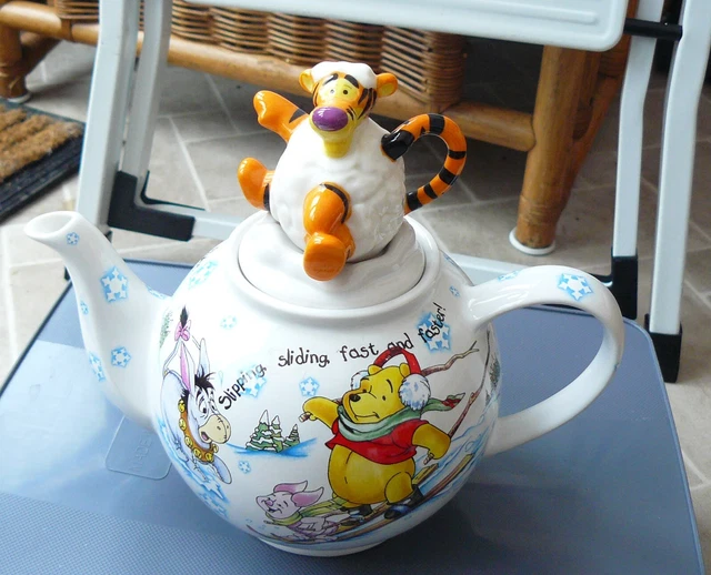 DISNEY CHARACTER TEAPOT Collection Winter Pooh Betty Teapot (Large) FDY ...