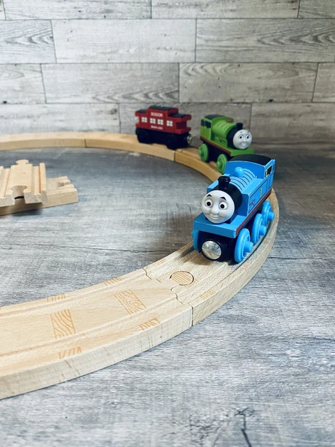 FISHER PRICE THOMAS & FRIENDS wooden railway THOMAS & PERCY STARTER SET ...