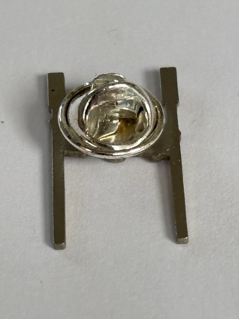 ST HELENS RUGBY Rl Super League ‘The Saints’ Rugby Posts Lapel Pin ...