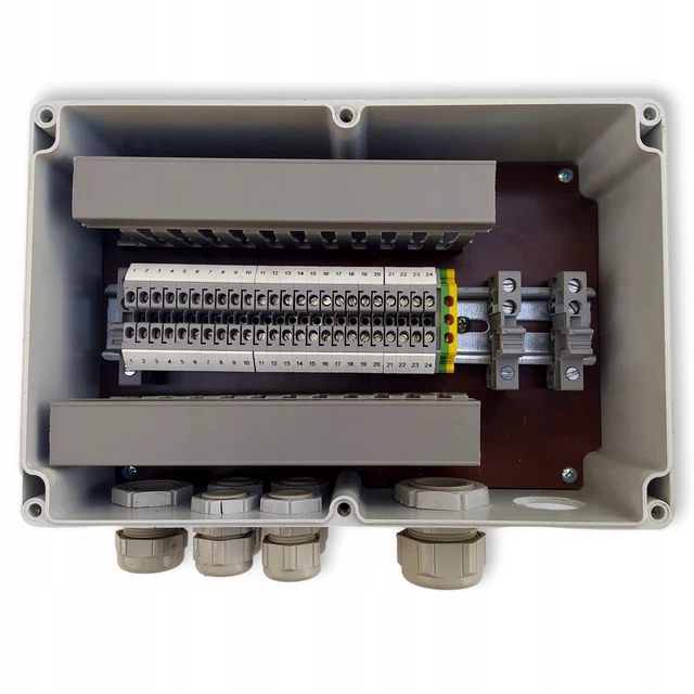 COFFRET PLASTIQUE COFFRET Electrique Avec Connecteurs / #G T1W 4132 EUR ...