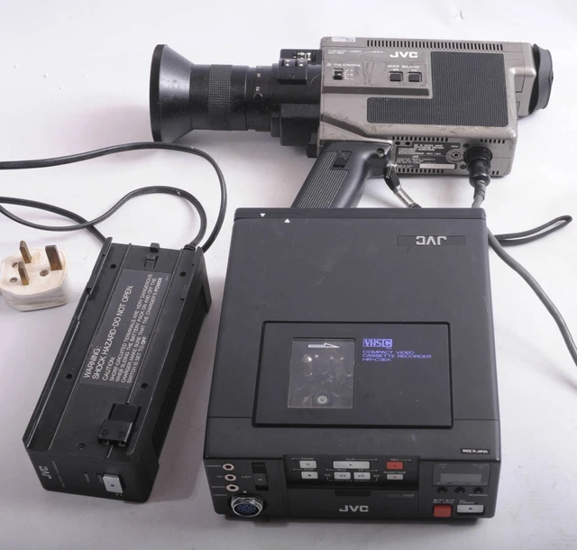 JVC HR-C3 COMPACT Video Cassette Recorder VHS-C & Camera EUR 86,10 ...