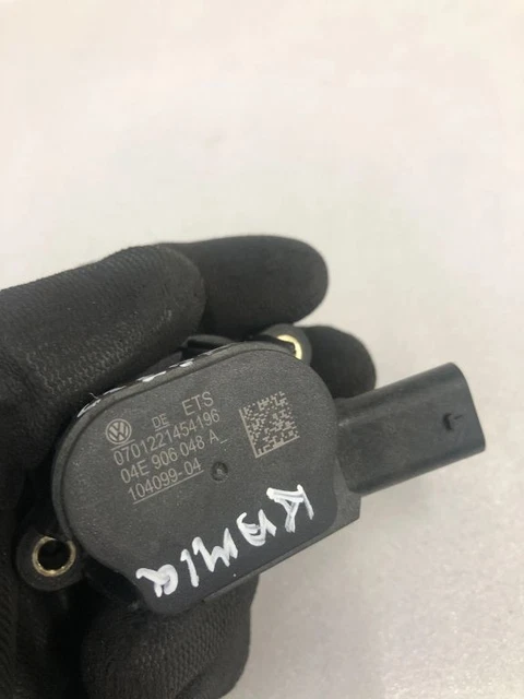 SKODA KAMIQ 2022 Camshaft VANOS timing salenoid valve 04E906048A ...