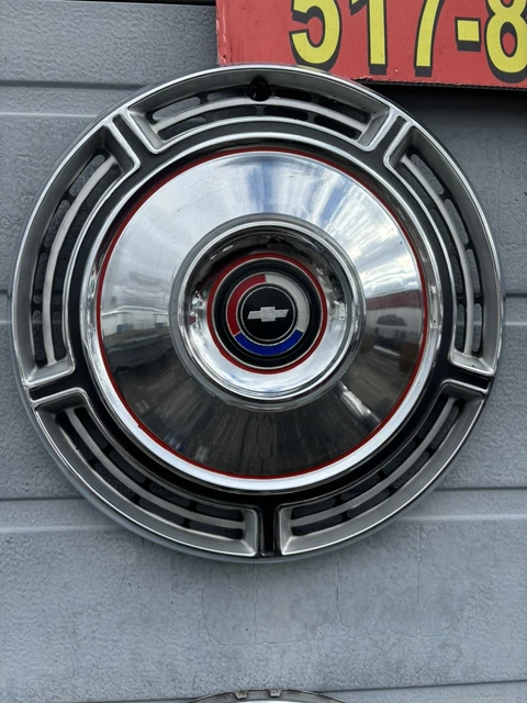 1968 CHEVROLET CHEVELLE Rare 14” Original Full hubcaps set 4 Red /Black ...