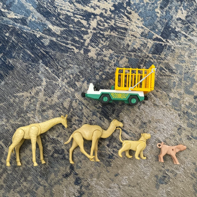 PLAYMOBIL BUNDLE OF Zoo Safari Wild Animals 3242 Vehicle Zookeeper ...