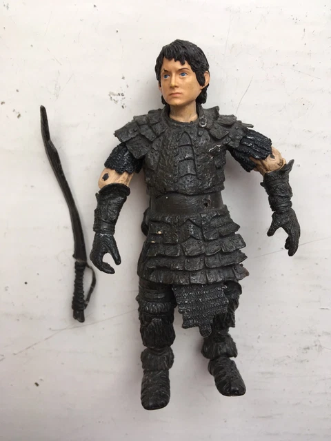 FIGURINE LORD OF The Rings Orc Armour Frodo Baggins Marvel Rotk Series ...