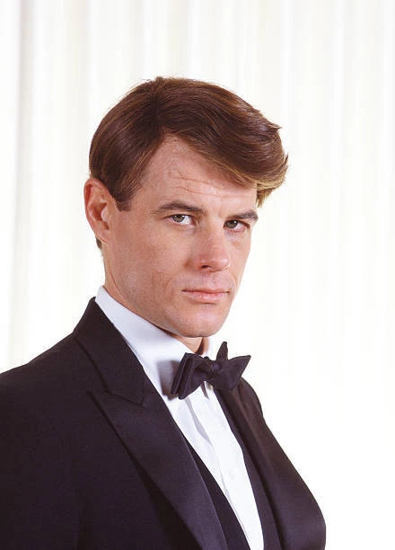 BRAD DAVIS FOR the TV mini-series Robert Kennedy and His Times bro- Old ...