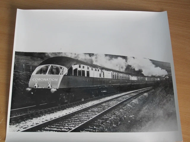 LNER BEAVER TAIL streamlined Coronation Train + A4 Pacific Large Print ...