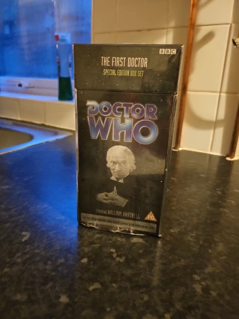 DOCTOR WHO VHS The First Doctor Special Edition Box Set £12.00 ...