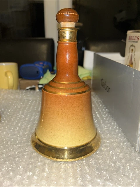 RARE VINTAGE ROYAL Doulton Bells Scotch Whiskey Bell Shaped Bottle £11. ...