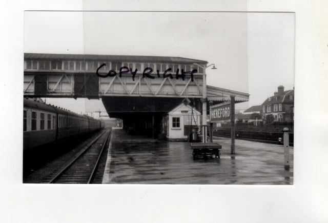 RAIL PHOTO GWR 262t 4135 Hereford station signal box Herefordshire LMS ...