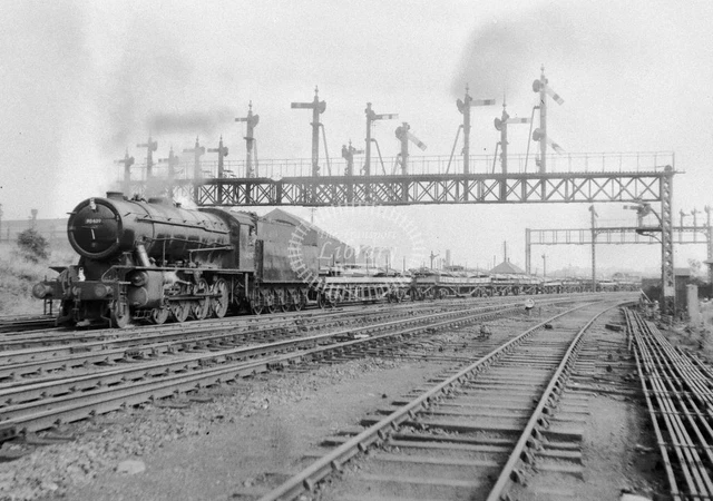 PHOTO BR BRITISH Railways Steam Locomotive Class WD 2-8-0 90409 ... PHOTO BR BRITISH Railways Steam Locomotive Class WD 2-8-0 90409 ...