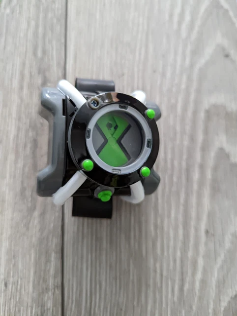 BEN 10 TEN Omnitrix Watch Lights & Sound Alien Force Playmates Toys ...