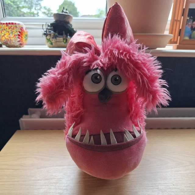 UNIVERSAL STUDIOS DESPICABLE Me Kyle Pink Soft Plush With Tags Minion ...