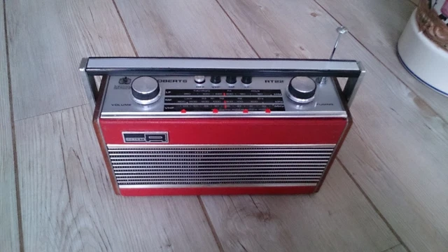 VINTAGE &ROBERTS MODEL Rt22" (Lw/Mw/Vhf) Transistor Radio, ,(1979) £12. ...