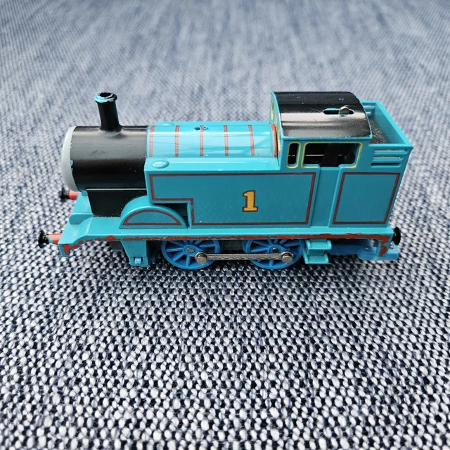 VINTAGE CLOCKWORK TRAIN Set Thomas the Tank Engine. Track, Keys, Locos ...