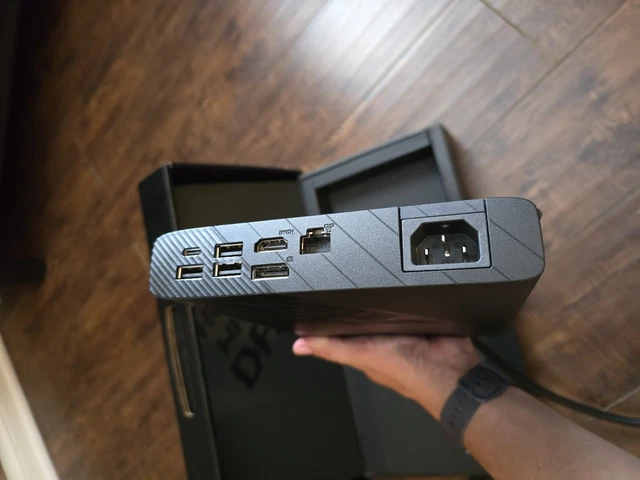 ASUS ROG XG Mobile eGPU Dock RTX 4090 16GB GDDR6 Graphics Card (GC33Y ...