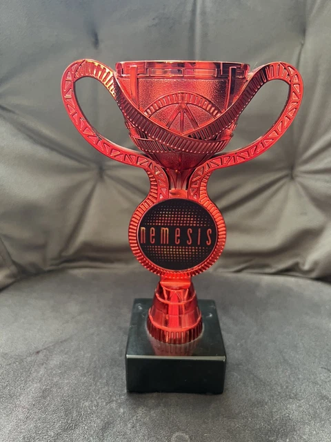 NEMESIS ALTON TOWERS Trophy Rare And Retired Red With Black Stand EUR ...