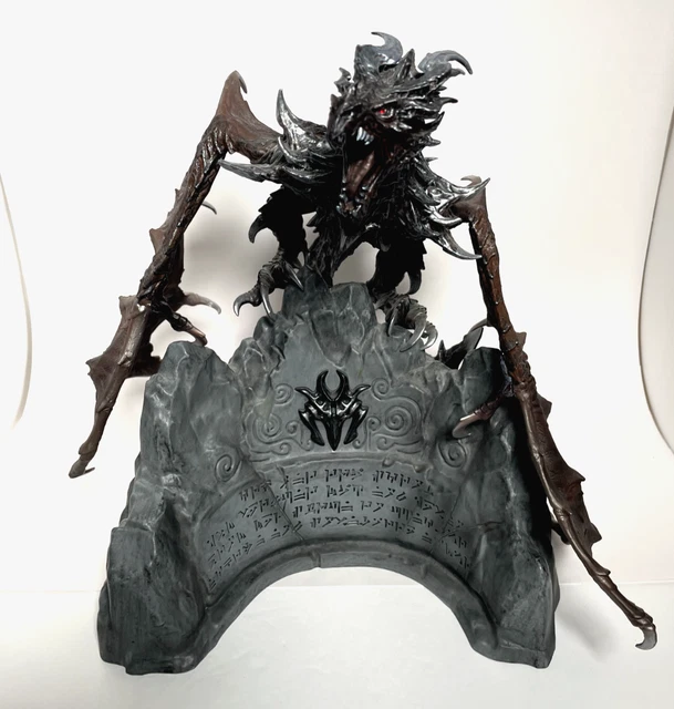 THE ELDER SCROLLS V: Skyrim Collector's Edition Dragon Statue Alduin ...