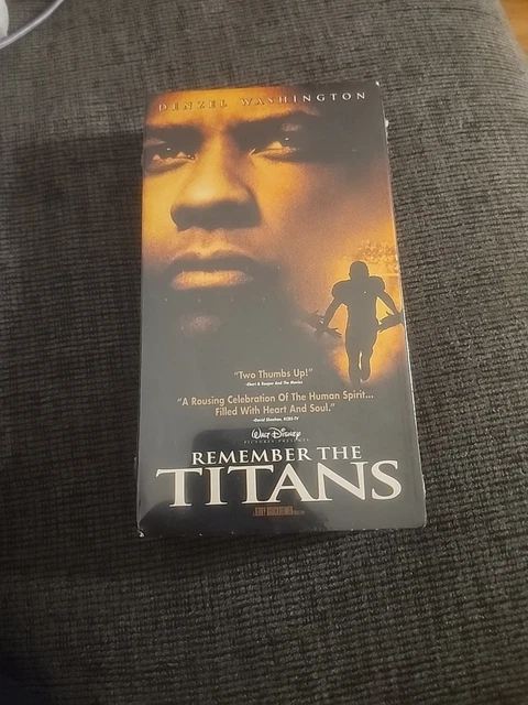 REMEMBER THE TITANS (2001) VHS, Starring Hayden Panettiere, Denzel ...