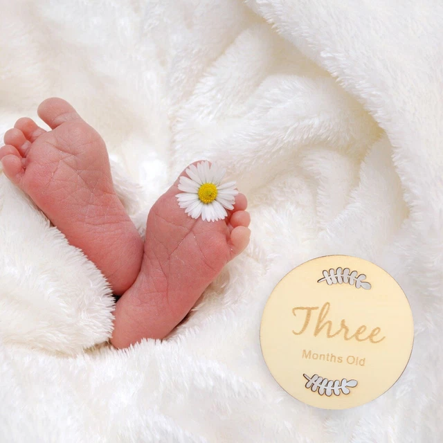 INSEGNA NOME NEONATO bambino carte pietra miliare età numero di crescita bambina EUR 15,93 ...