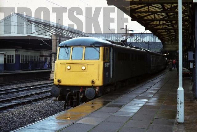 35MM SLIDE BR British Rail Electric Loco Class 85 85027 c1981 Original ...