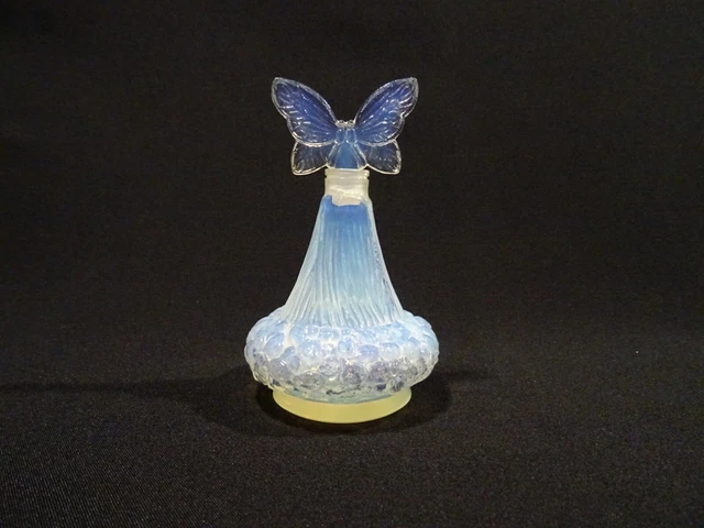 ANCIEN FLACON A Parfum Verre Opalescent Papillon Art Nouveau Old ...
