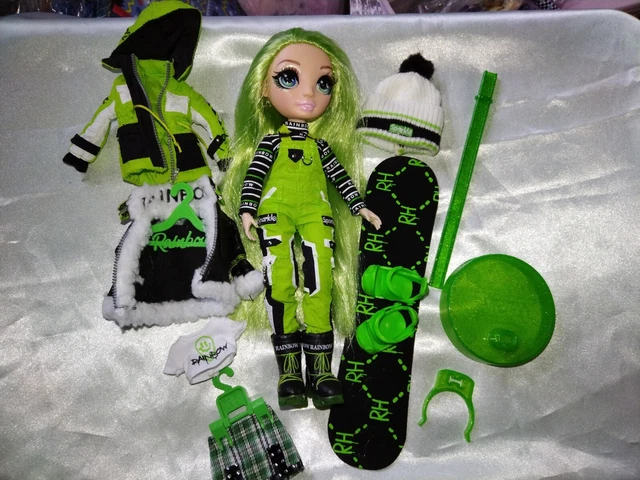 RAINBOW HIGH WINTER Break Jade Hunter Doll Green Fashion Doll & 2 ...