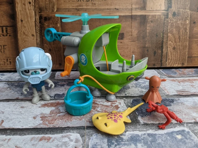 OCTONAUTS GUP H with Captain Barnacles and Creatures - Helicopter £31. ...