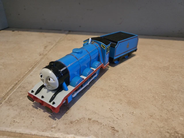 TOMY PLARAIL THOMAS Tank Engine Trackmaster Train Gordon linked tender ...