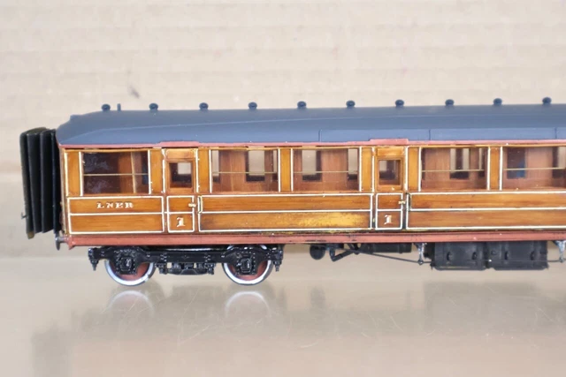 IAN KIRK CHIVERS KIT BUILT LNER 1st CLASS CORRIDOR COACH 22537 ol £124. ...