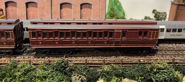 HORNBY R.385 OO Gauge LMS Crimson Lake Clerestory Brake & 3rd Coach ...