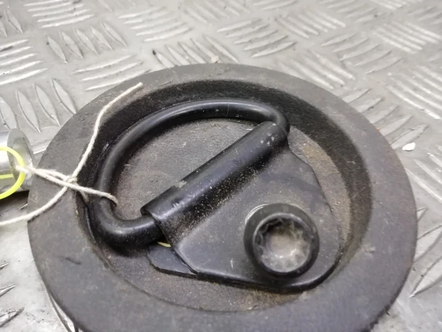 VW TRANSPORTER T5 T6 FLOOR TIE DOWN D BRACKET LASHING EYE 7H0801984A ...