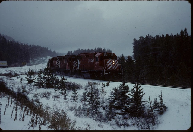 MB4-280 ORIGINAL COLOUR Slide CP Rail EMD GP38-2 #3112 at Moberly, BC ...