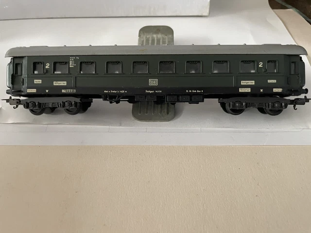 2X MARKLIN HO Scale Passenger Wagons 1 Blue 1 Green £17.22 - PicClick UK